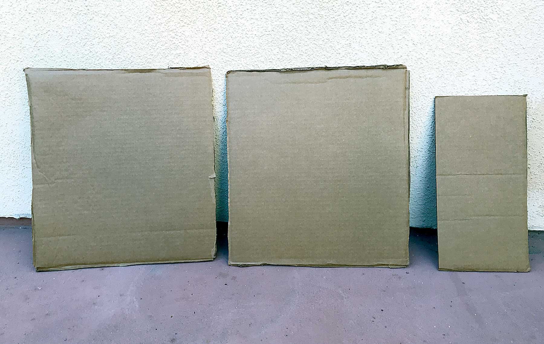 Make an Art Easel Out of a Cardboard Box