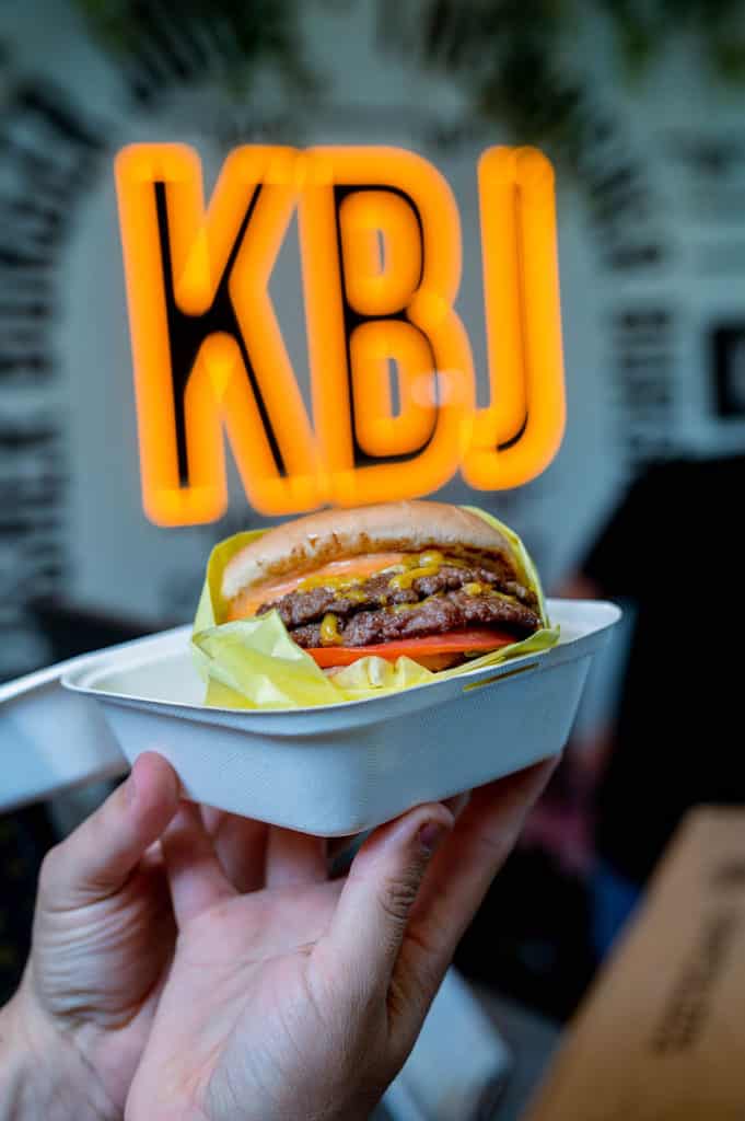 The Kosher Burger Joint: A Kosher In-N-Out Burger